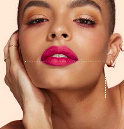 ¿Cómo darte un masaje facial en casa como si estuvieras en el spa?